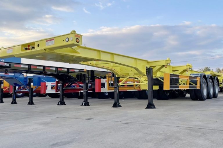 How to lift and load shipping container on trailer - Panda Mech