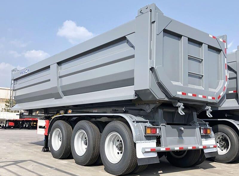 How Many Tons Does a Tipper Carry? - Panda Mech